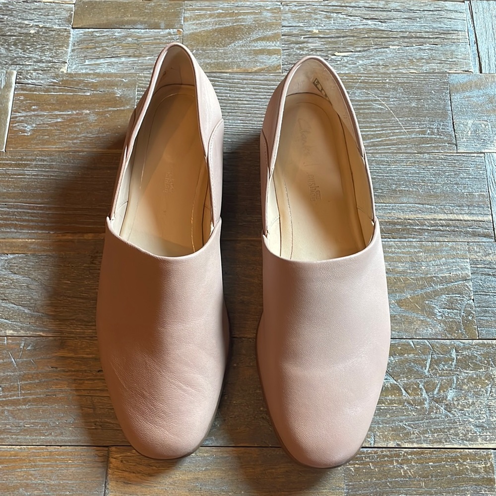 Clark's Pure Tone Nude Leather Loafers - Gem